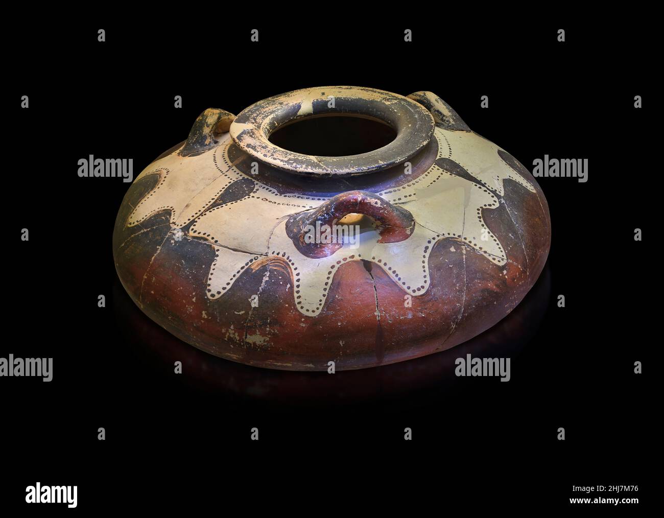 Mycenaean pottery - terracotta alabastron with stylised wave design ...