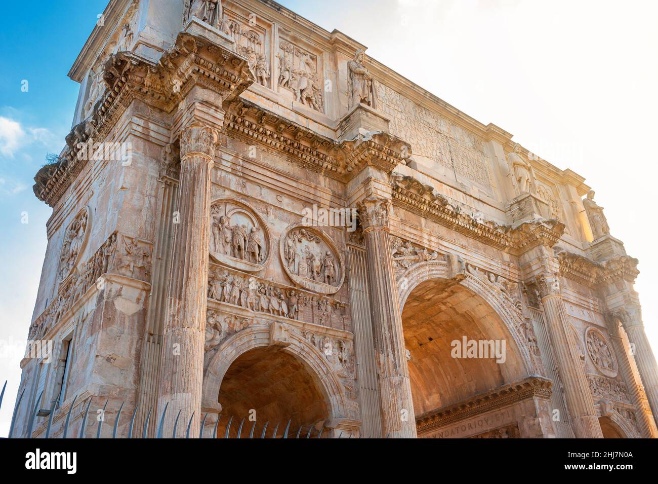 View of the Arch of Constantine in Rome at dawn. above famous ...