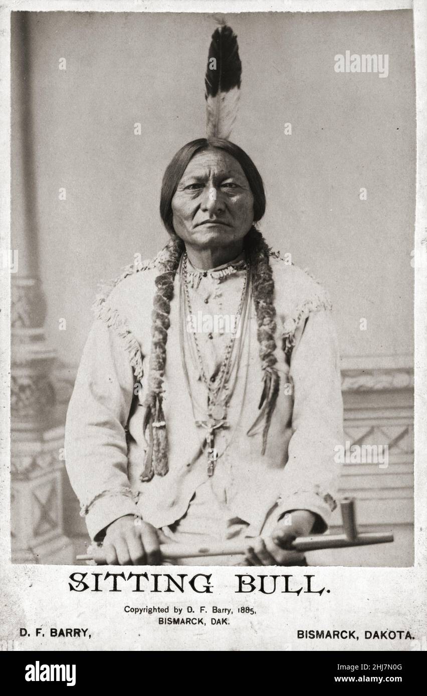 Indian chief sitting bull hi-res stock photography and images - Alamy