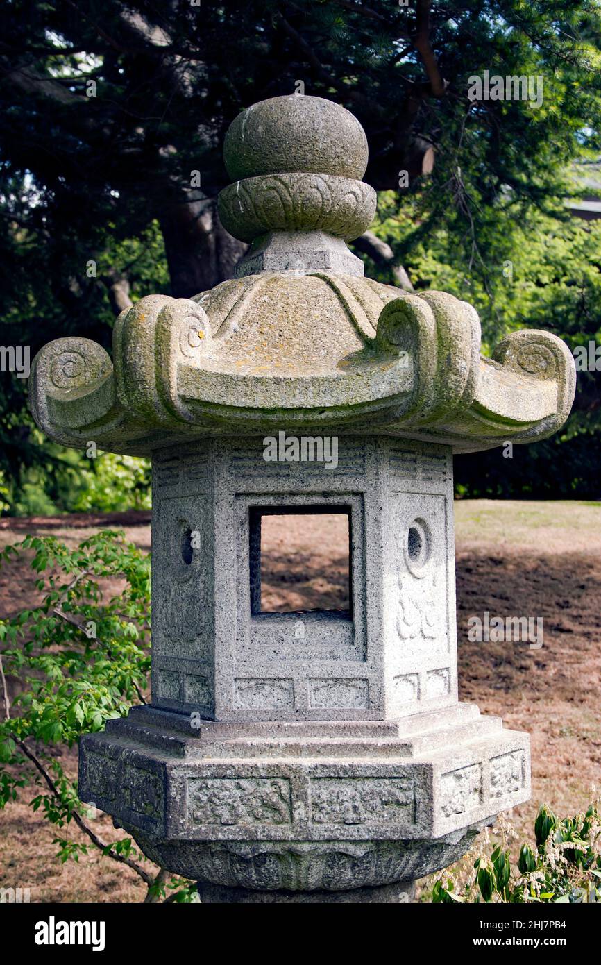 Japanese lanterns edo hi-res stock photography and images - Alamy