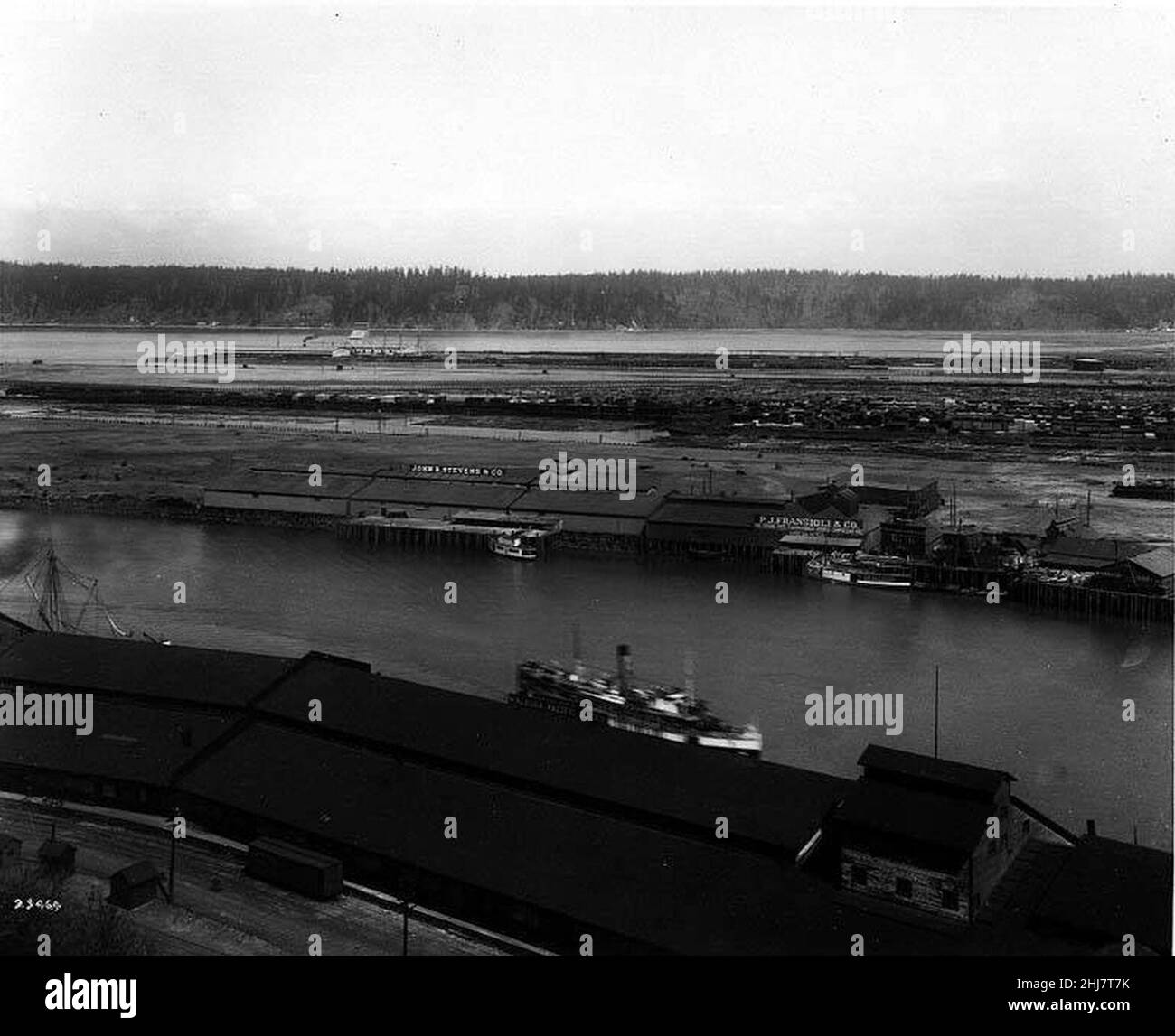 Tacoma manufacturing district and tide flats, looking north Stock Photo ...