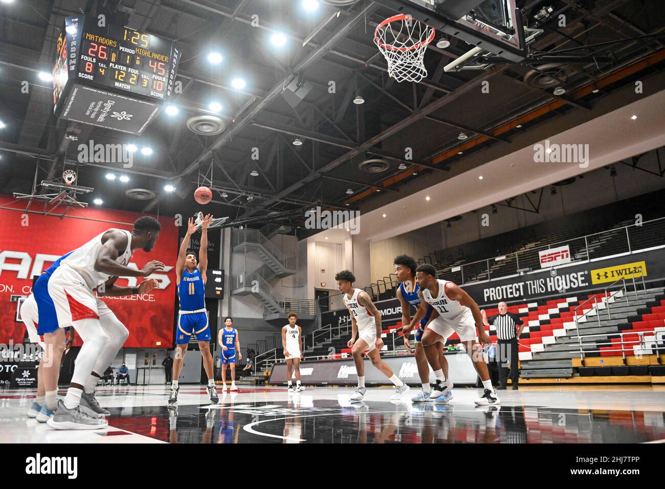 UC Riverside Highlanders guard Flynn Cameron (11) shoots a free-throw ...
