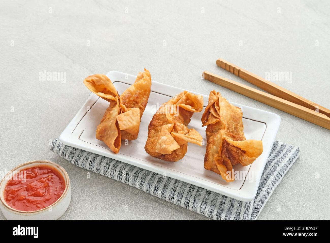 Pangsit, Pangsit Goreng, Delicious Pangsit Ayam Goreng (Chicken Fried ...