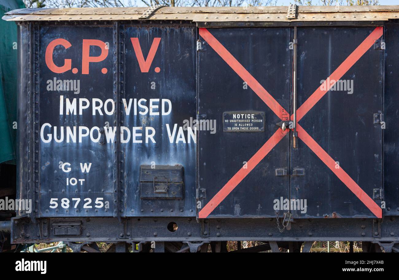 GWR 58725 Improvised Gunpowder Van Stock Photo - Alamy
