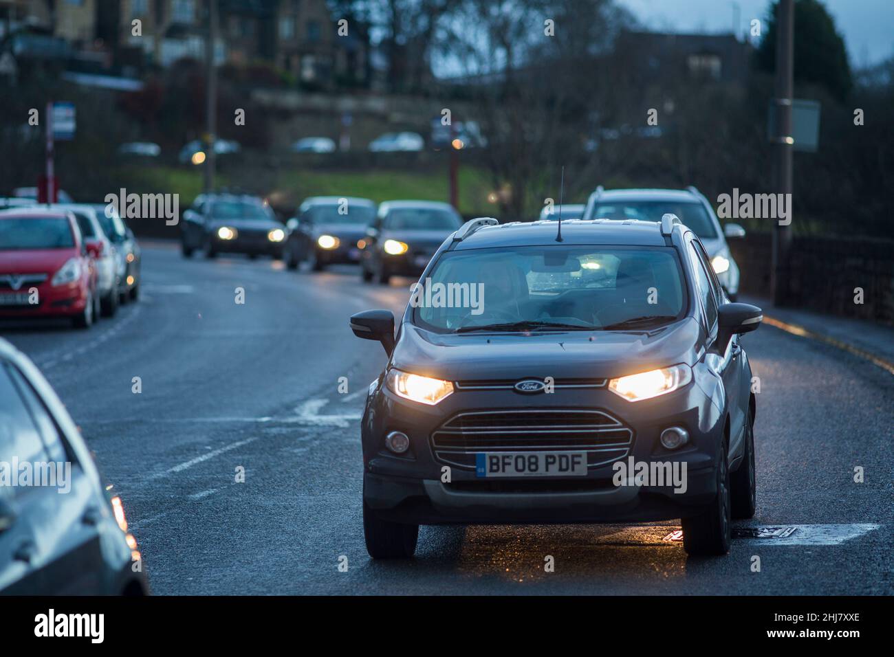 Long winding queue hi-res stock photography and images - Alamy