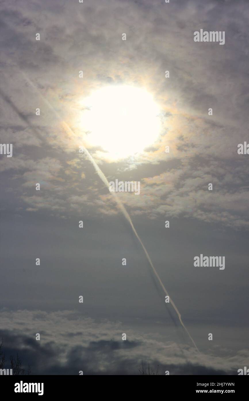 Chem trails hi-res stock photography and images - Alamy