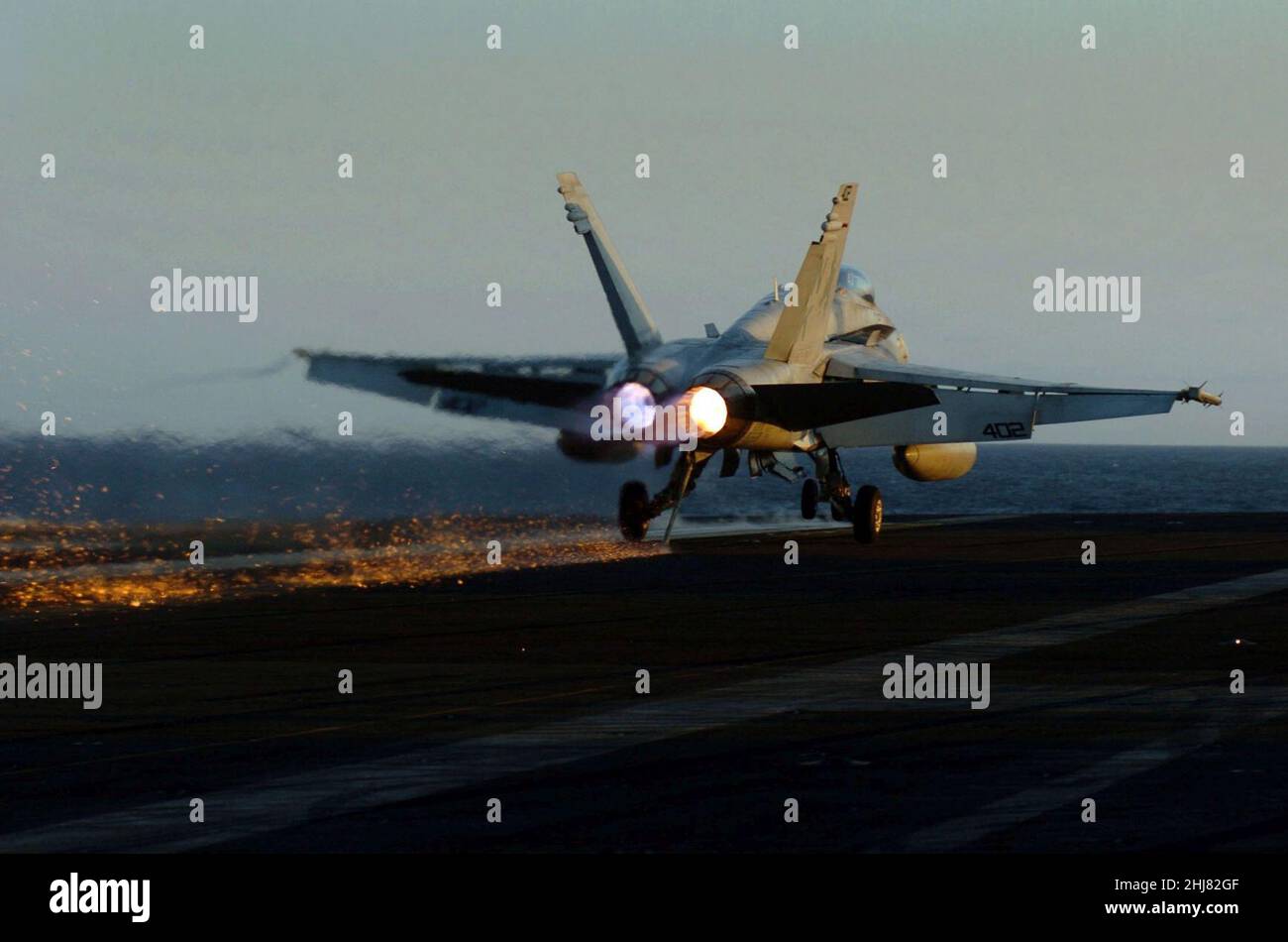 Tail hook missed Stock Photo - Alamy