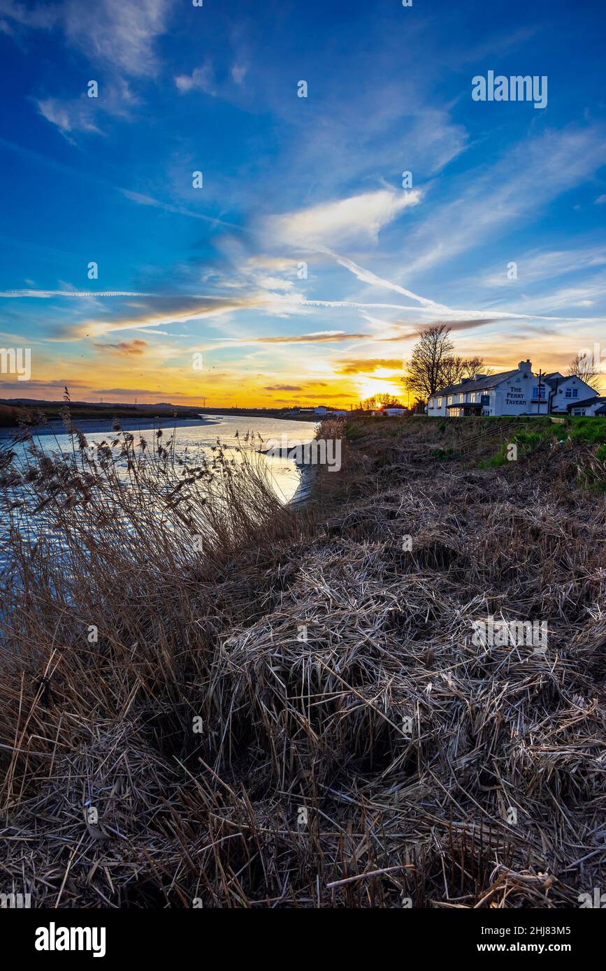 Fiddlers ferry inn hi-res stock photography and images - Alamy