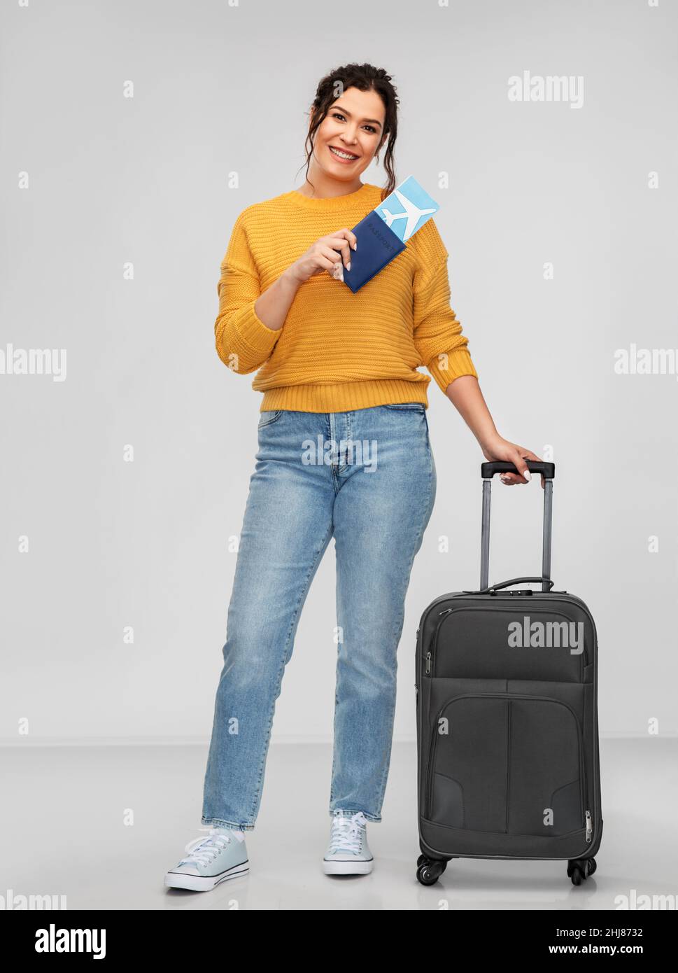 Carry passport and boarding pass hi-res stock photography and images ...