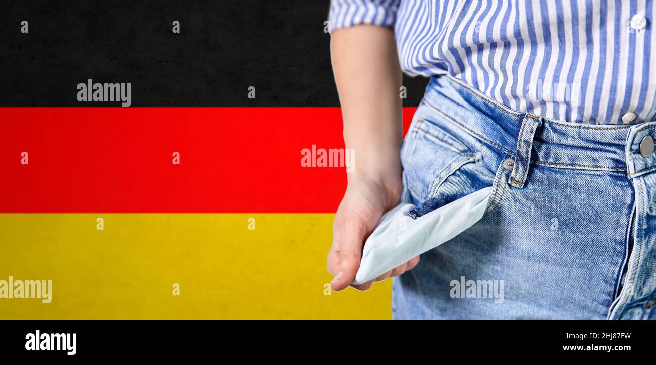 Woman with empty pockets hi-res stock photography and images - Alamy