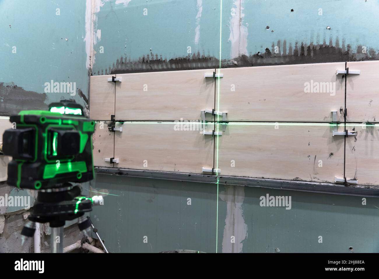 Leveling scale hi-res stock photography and images - Alamy