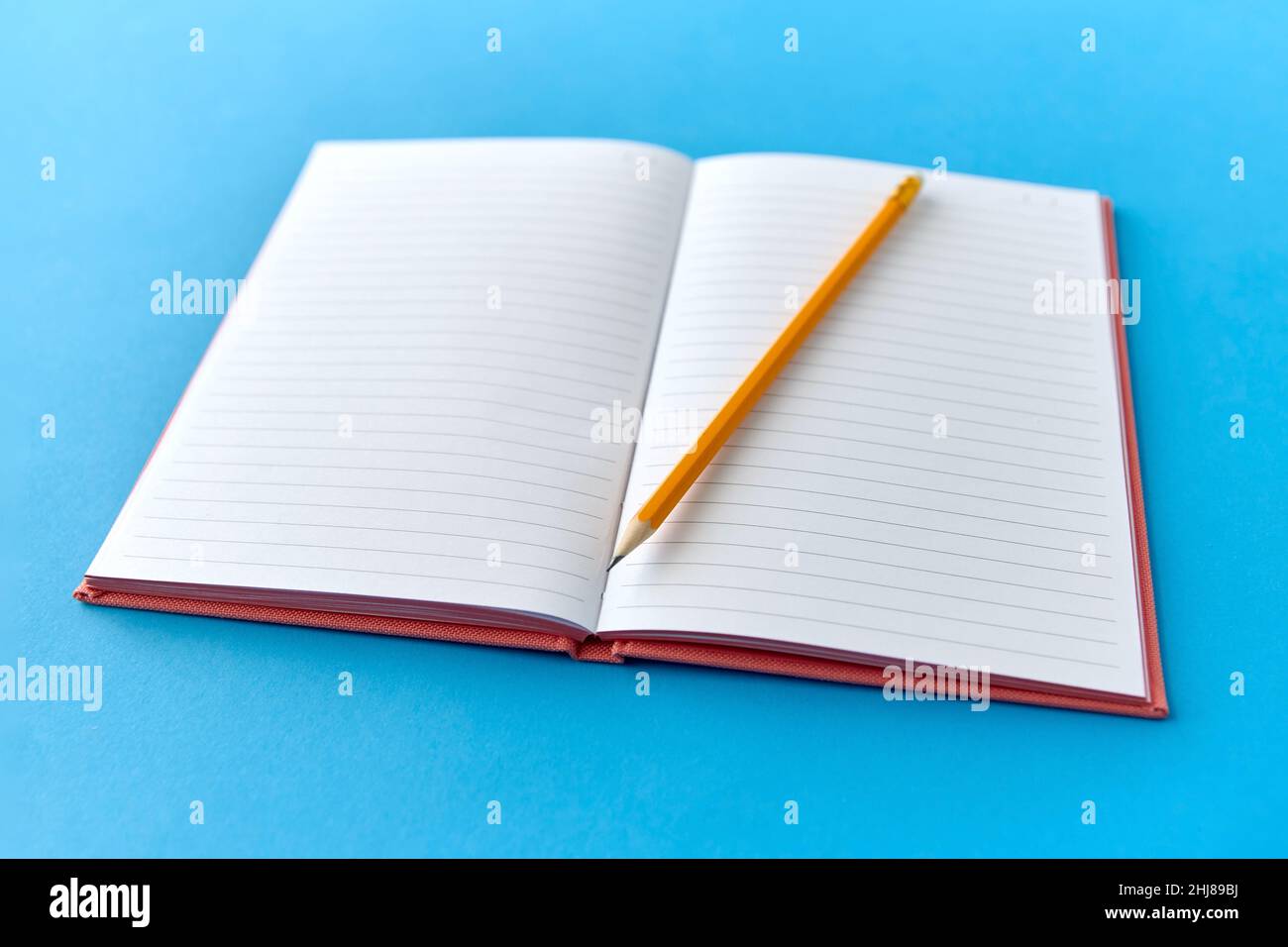 Diary pencil nobody hi-res stock photography and images - Alamy