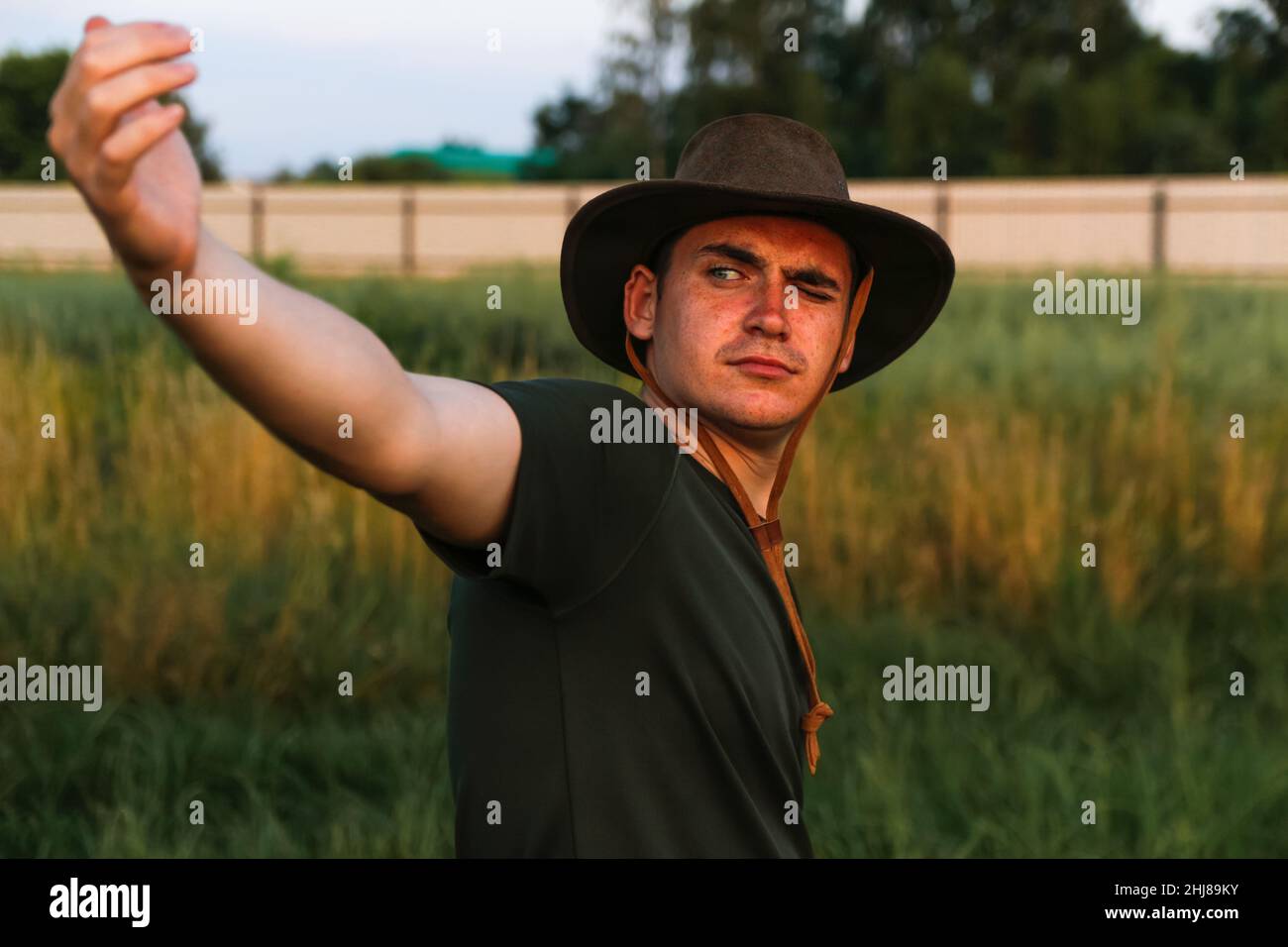 Flying hands hi-res stock photography and images - Alamy