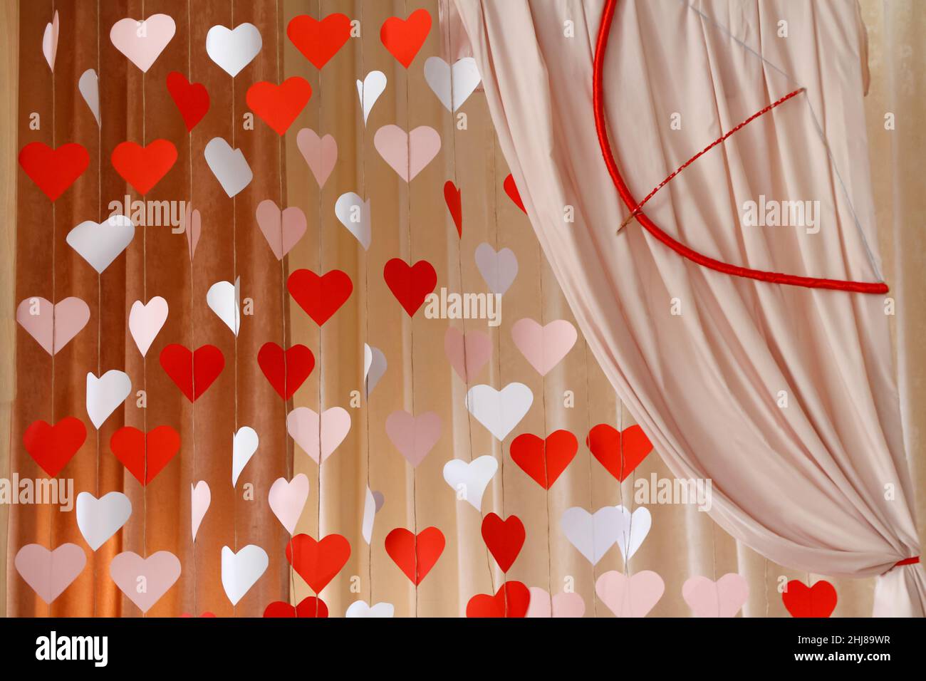 Valentines Day background with paper hearts. The red and white heart ...