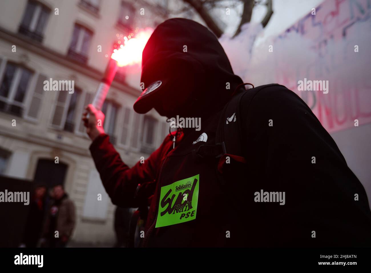 Defend rail hi-res stock photography and images - Alamy