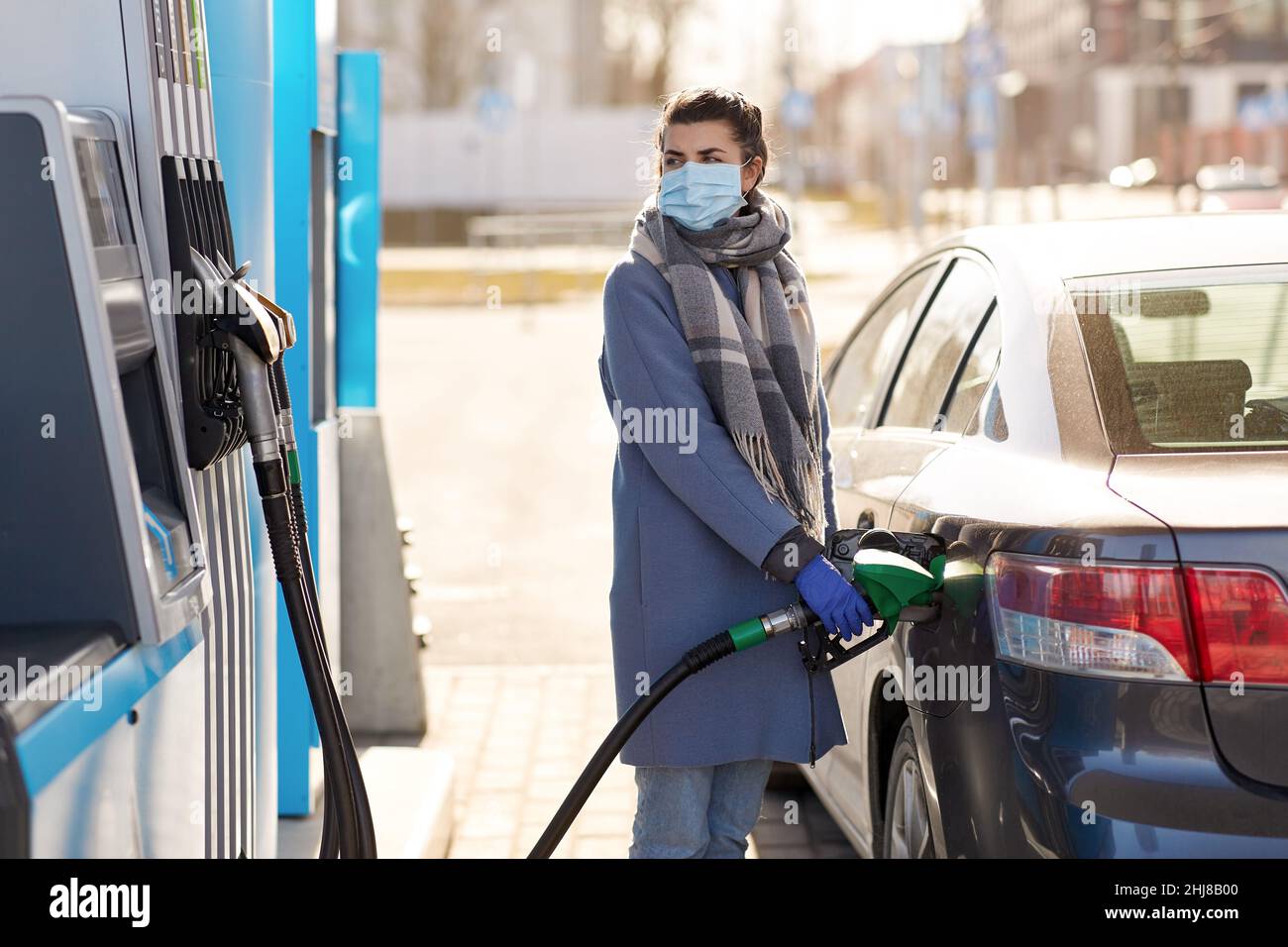 Woman in gas mask medical hi-res stock photography and images - Alamy