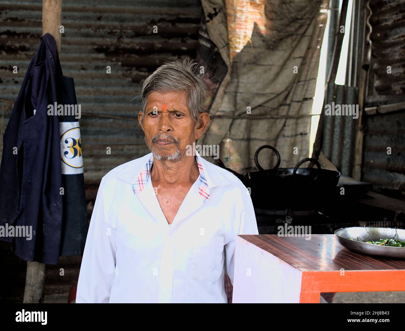 Village tea stall hi-res stock photography and images - Alamy