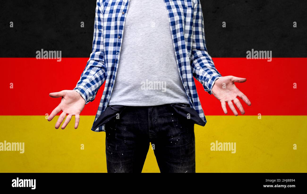 close up of man showing empty pockets Stock Photo - Alamy