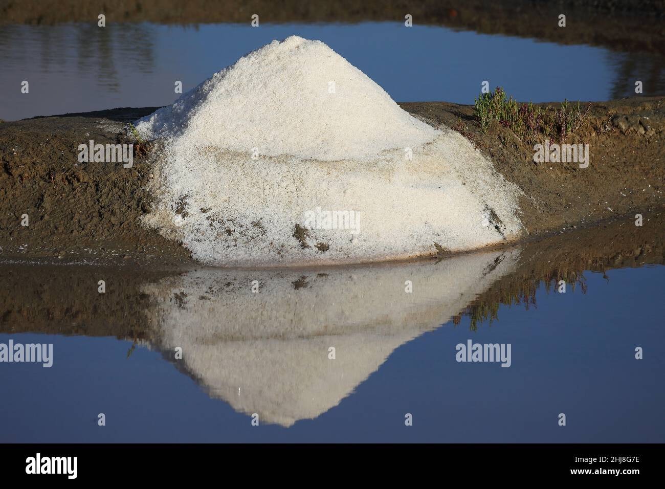 Pile of salt from a salt by the lake Stock Photo - Alamy
