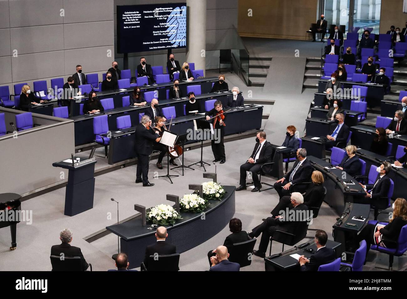 Berlin, Nazism at the German Bundestag in Berlin. 27th Jan, 1945. Photo ...