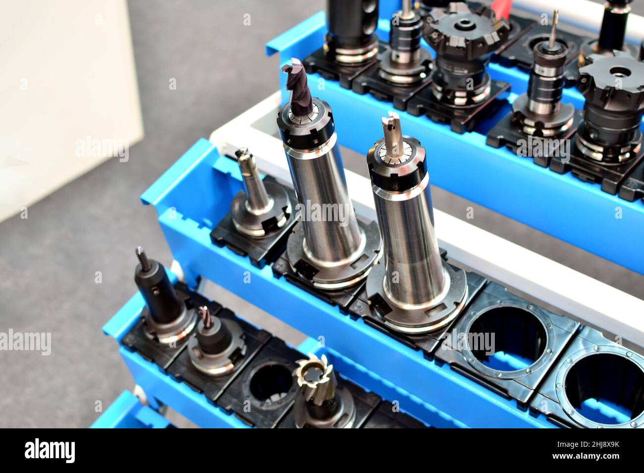 Set of hydraulic chucks drilling for cnc turning machine. Heavy ...