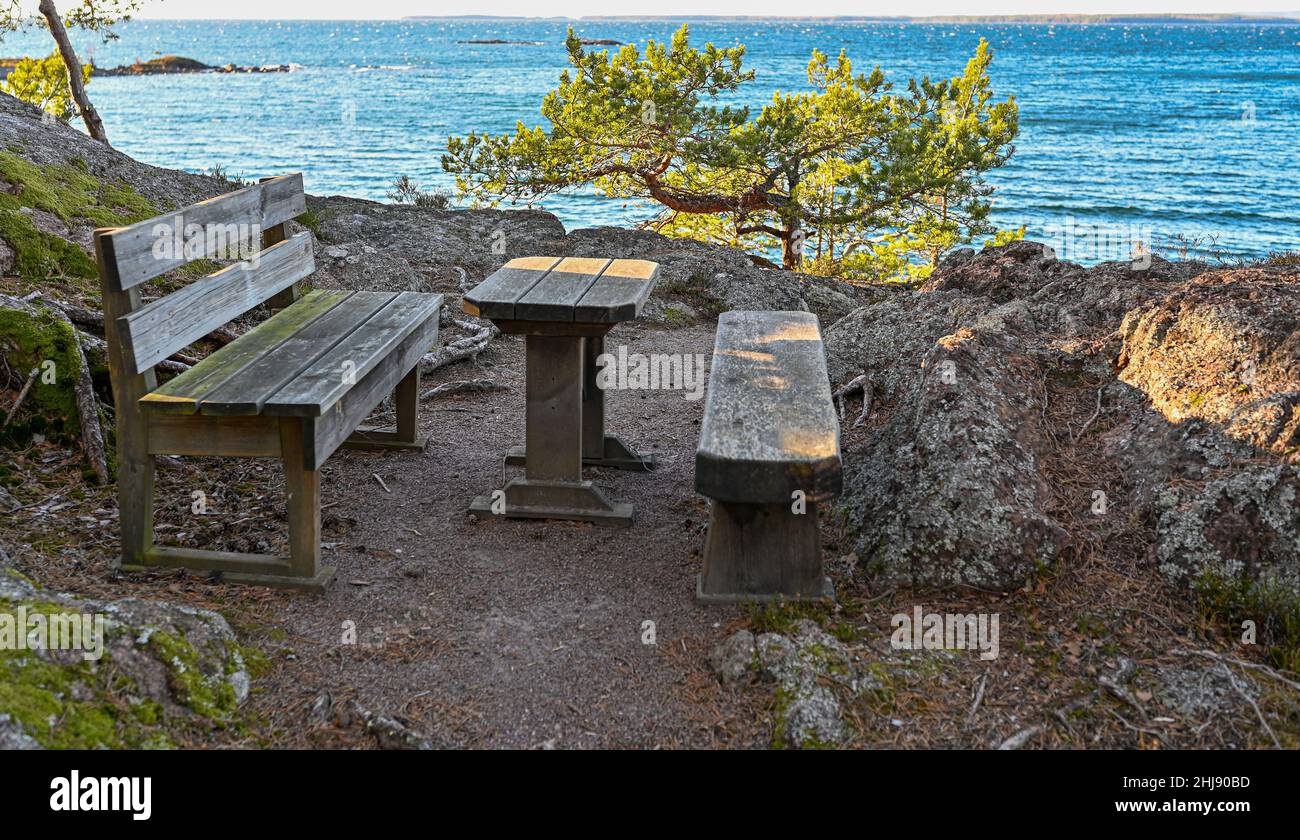 Sitting area overlooking water hi-res stock photography and images - Alamy
