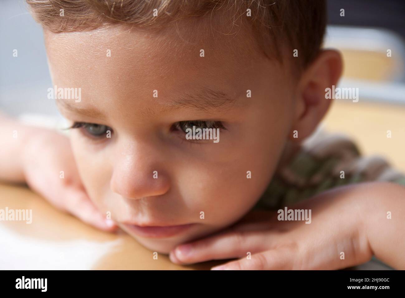 Sad toddler hi-res stock photography and images - Alamy