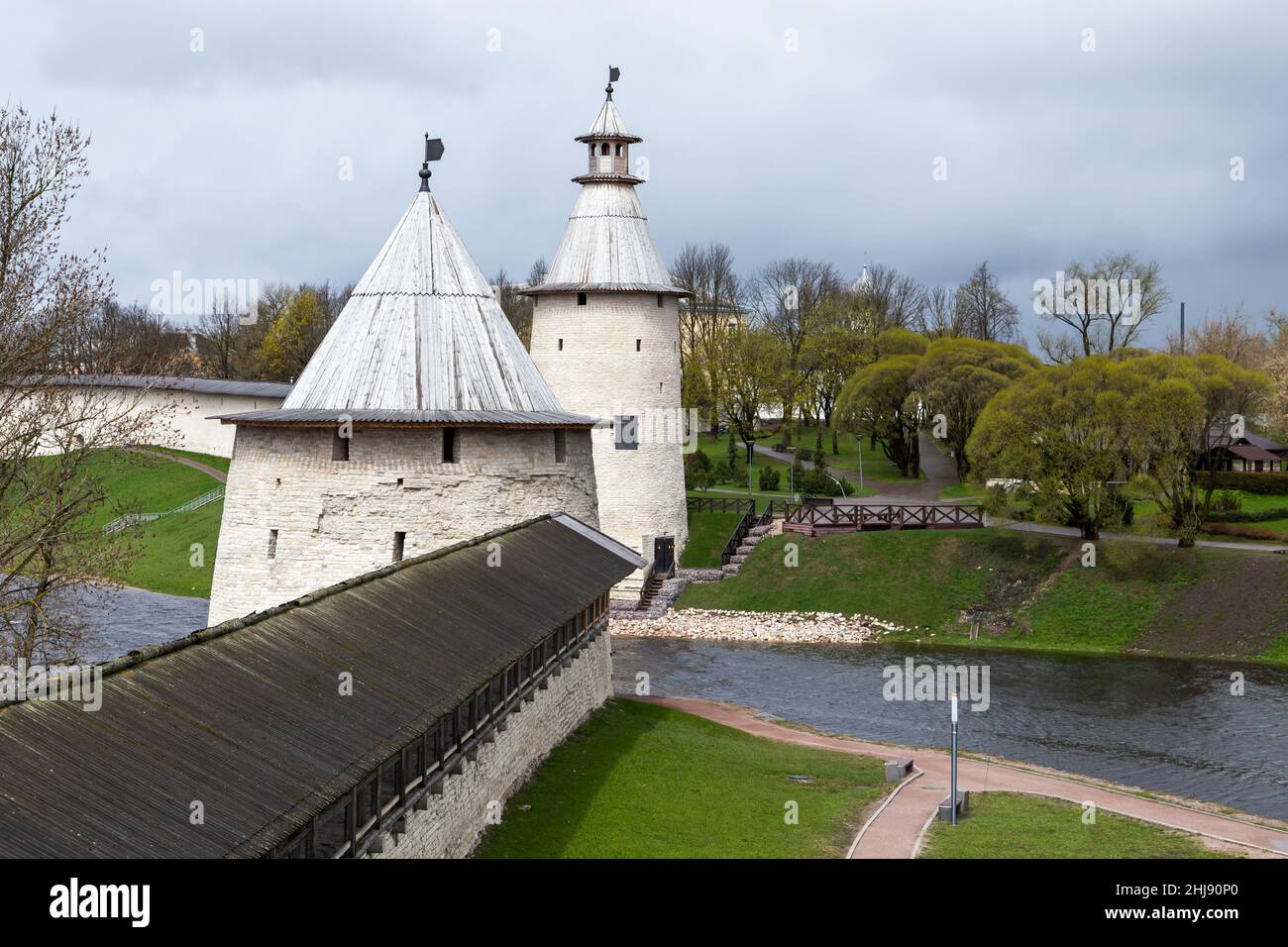 Medieval russian architecture hi-res stock photography and images - Alamy
