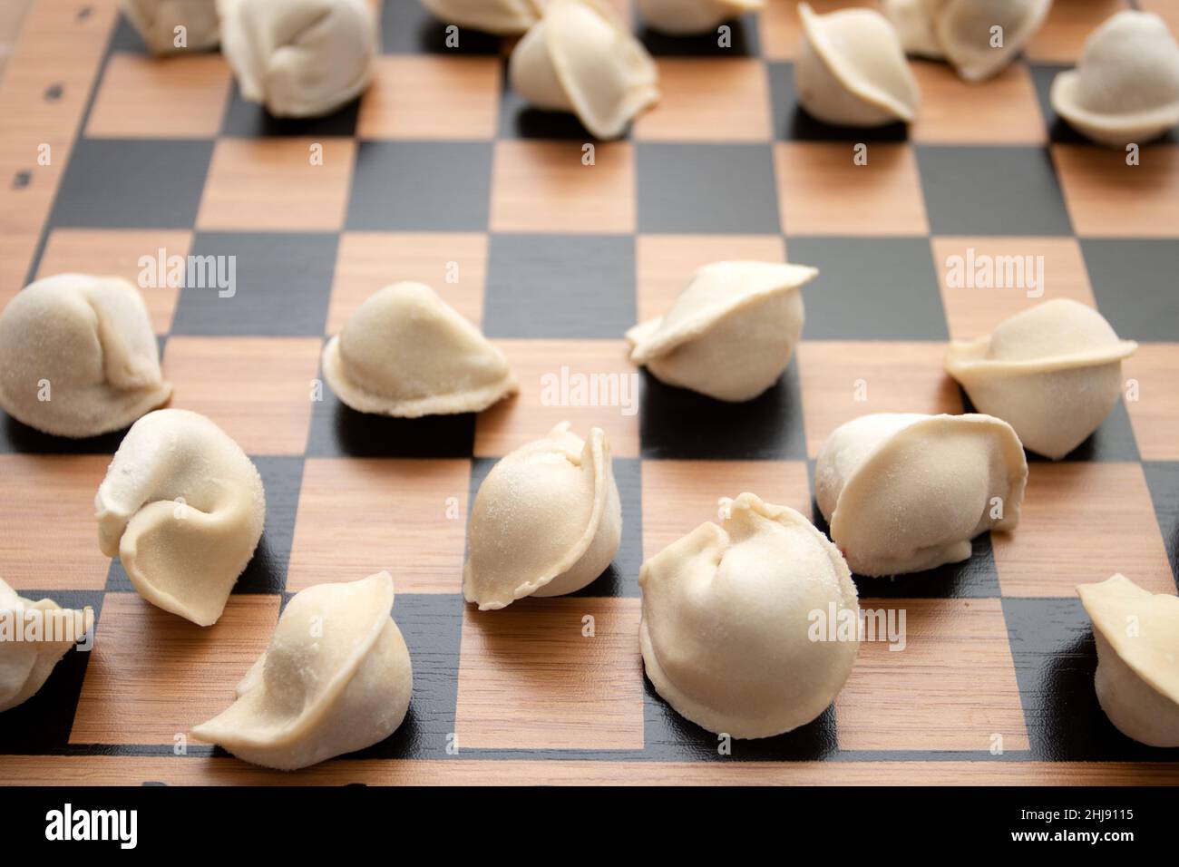 Funny chess pieces hi-res stock photography and images - Alamy