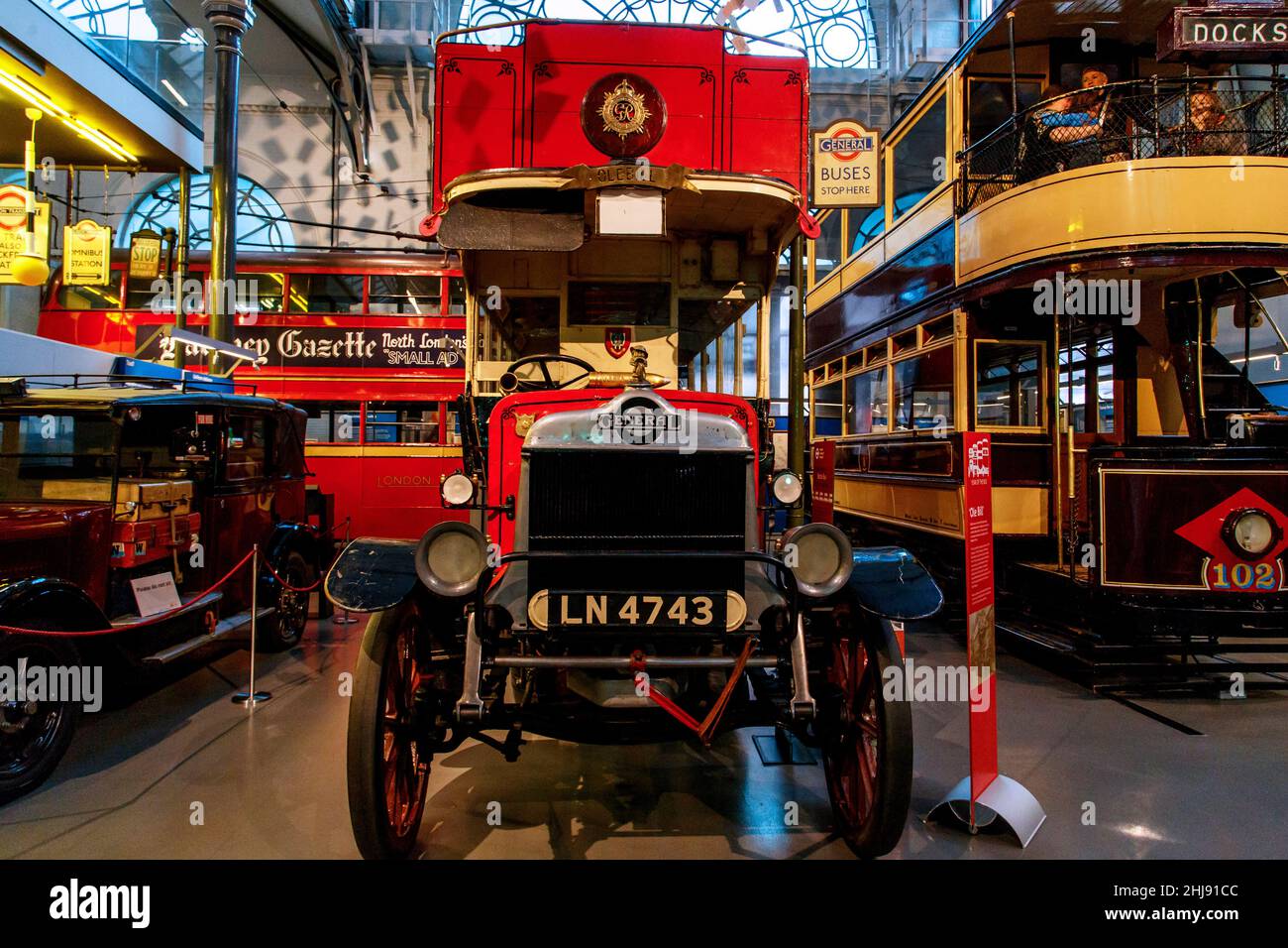 Classic british double deckers hi-res stock photography and images - Alamy