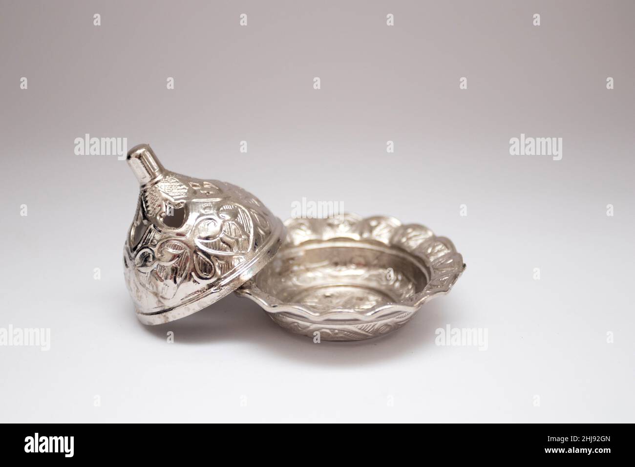Ornate silver container hi-res stock photography and images - Alamy
