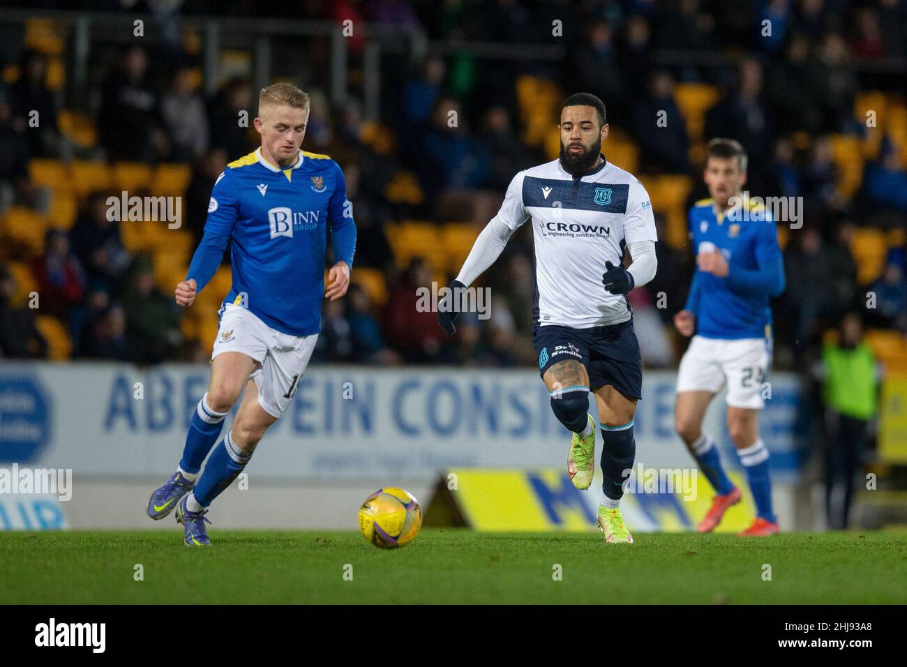 McDiarmid Park, Perth, UK. 26th Jan, 2022. Scottish premier league ...