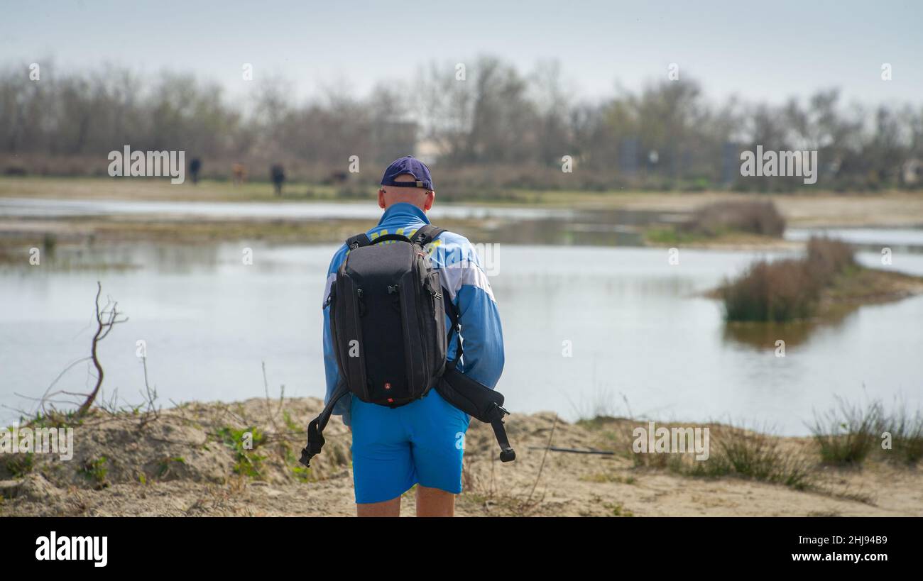 Photographer in the Danube Delta waiting for the moment of insertion ...