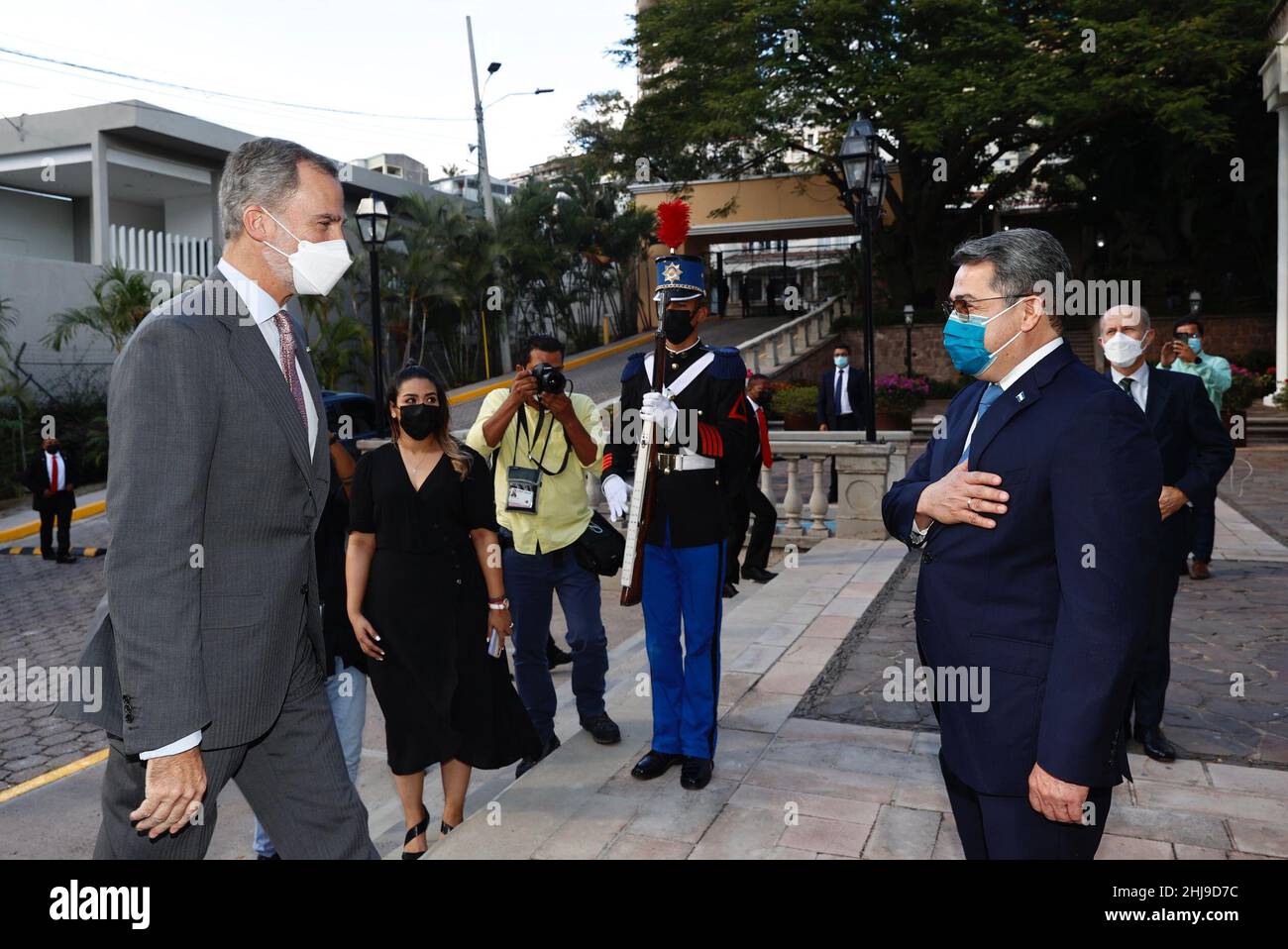 26-01-2022 Honduras King of Spain Felipe VI (left) speaks with the ...