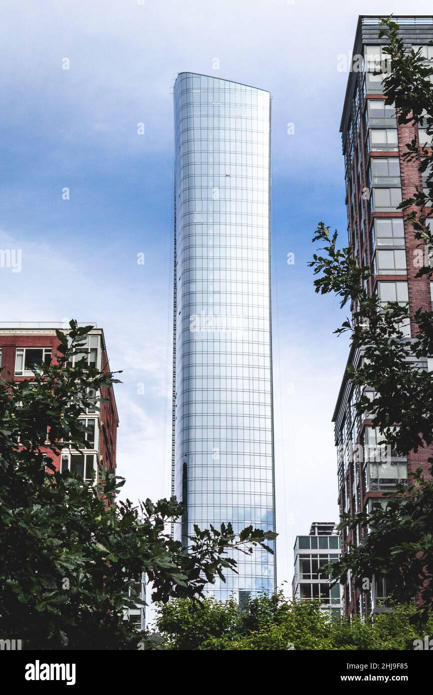 Modern skyscraper in the skyline Stock Photo - Alamy