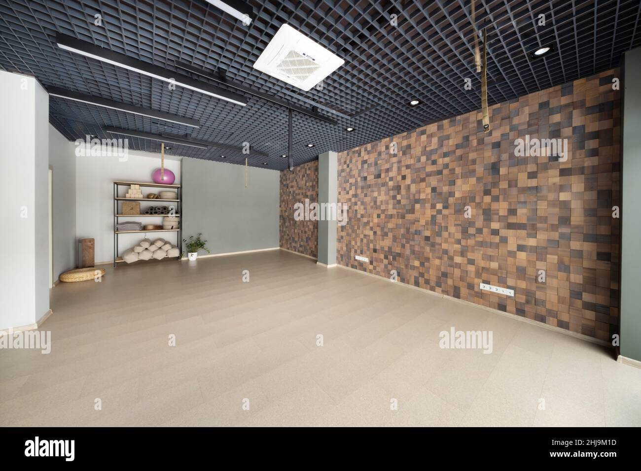 Body storage room hi-res stock photography and images - Alamy