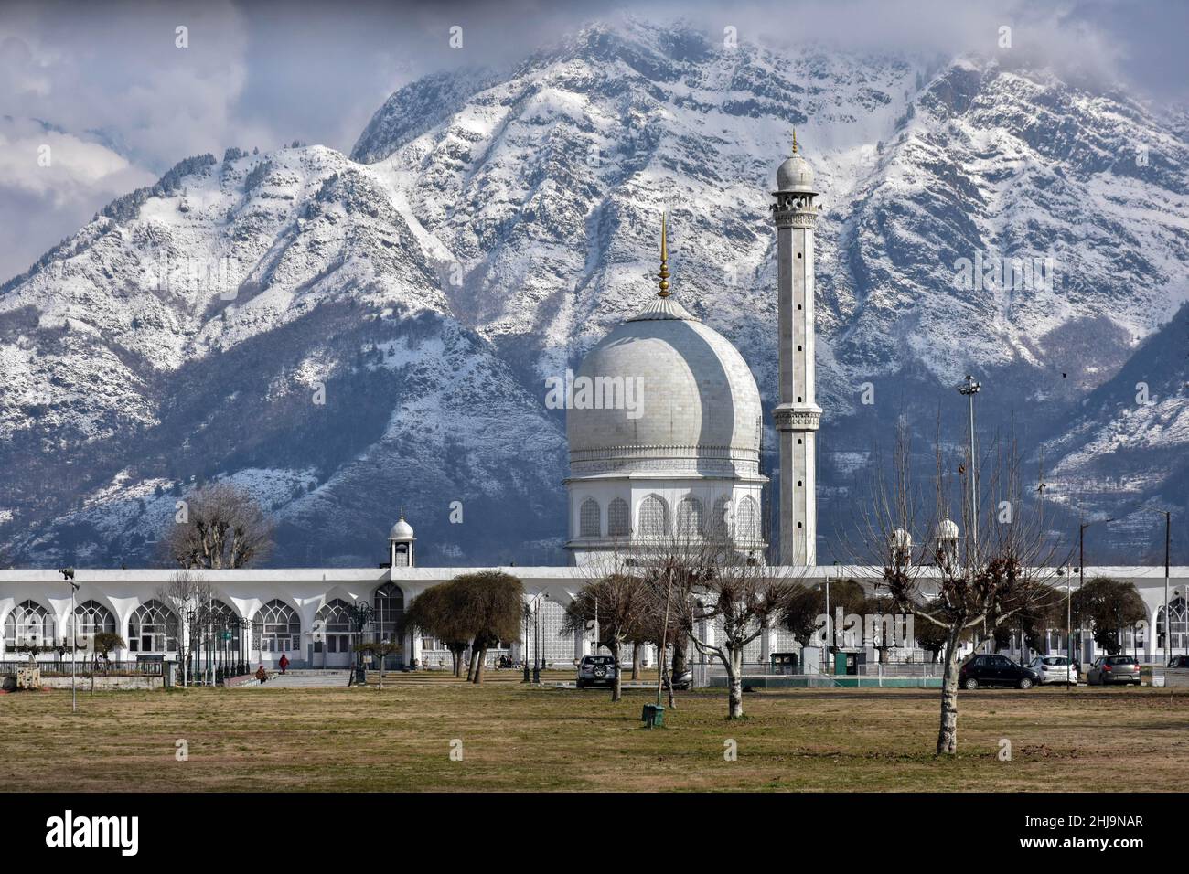 Srinagar, India. 27th Jan, 2022. A general view of the Hazratbal Shrine ...