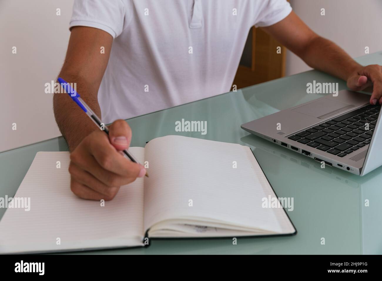 White polo shirt hi-res stock photography and images - Alamy