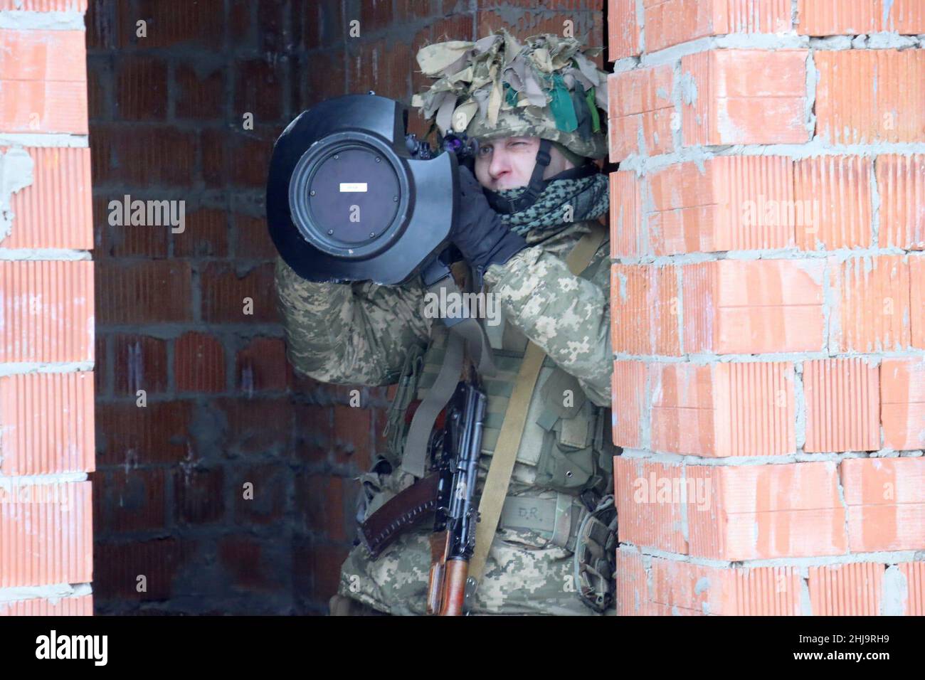 Ukraine. 27th Jan, 2022. Ukrainian troops are trained how to use ...