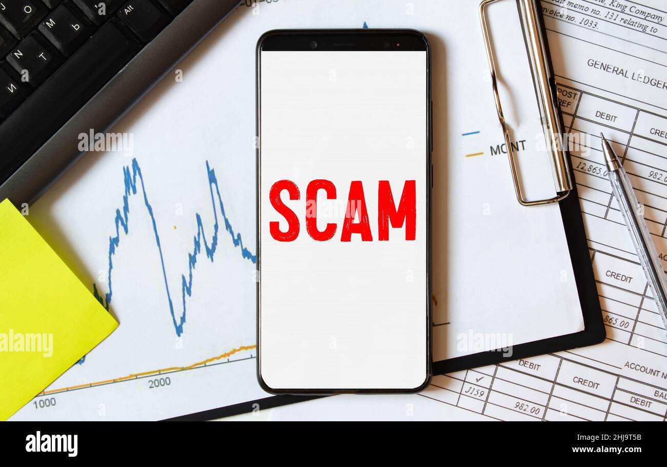 Scam text phone hi-res stock photography and images - Alamy