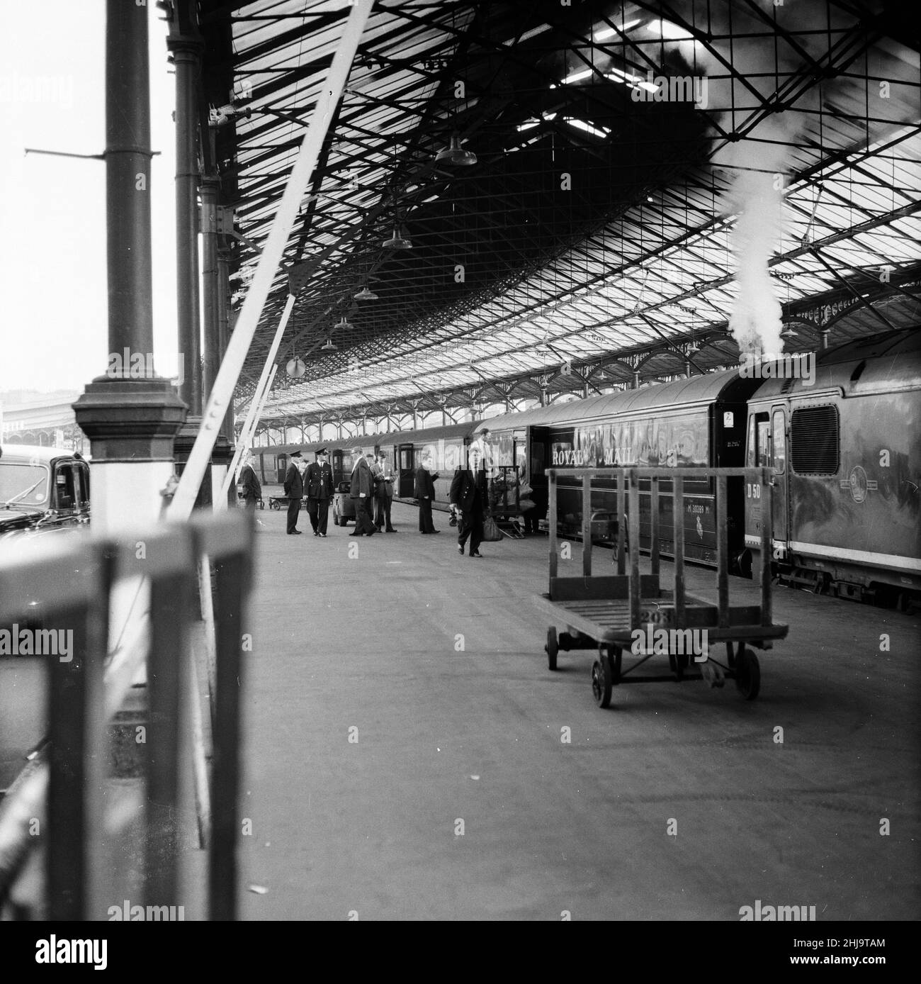 Royal mail train 1960s Black and White Stock Photos & Images - Alamy