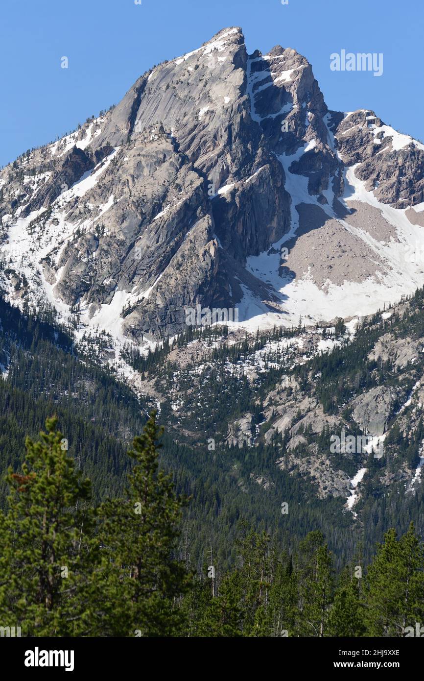 Rugged mountains hi-res stock photography and images - Alamy