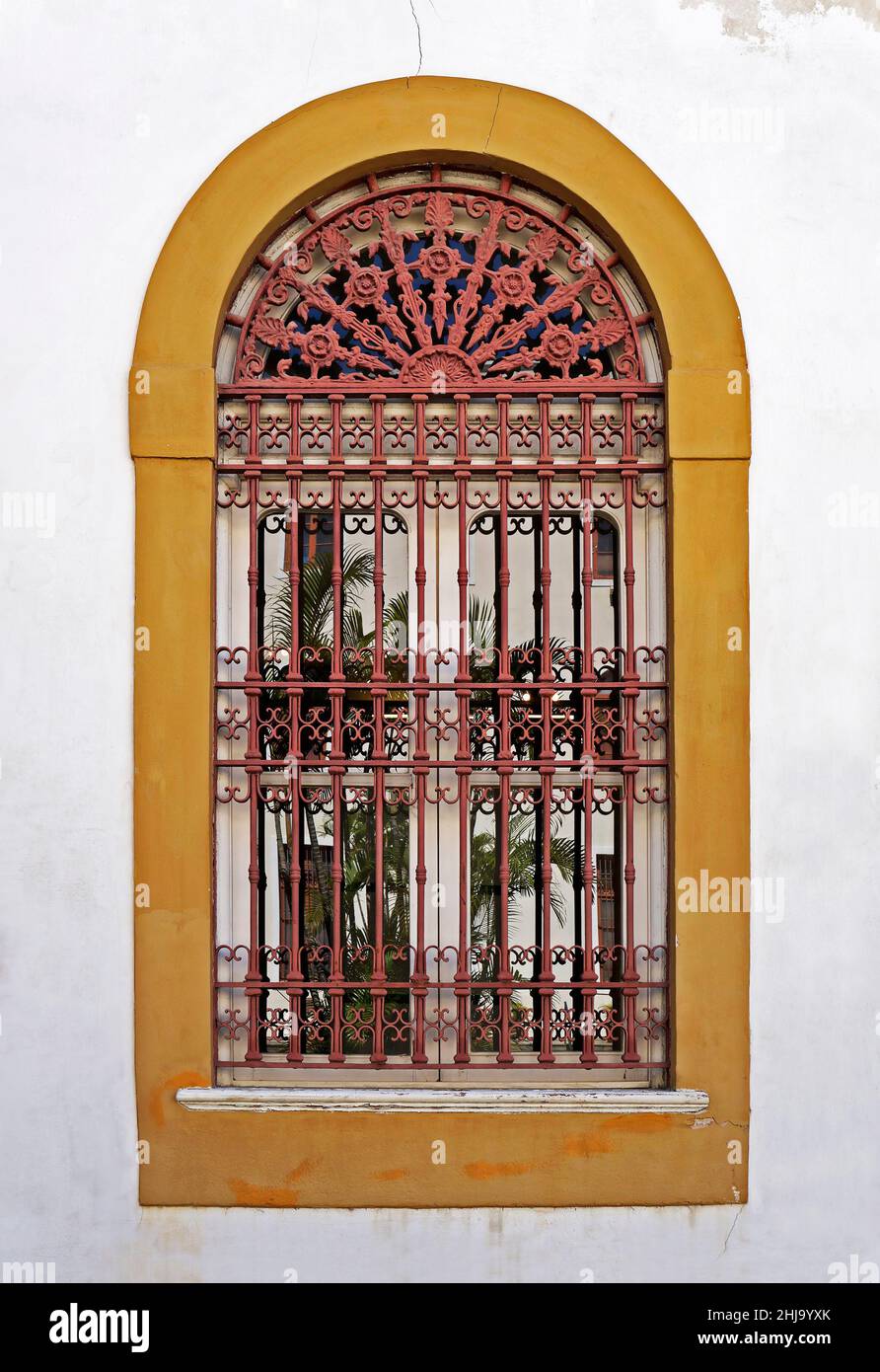 Decorative window frame hi-res stock photography and images - Alamy