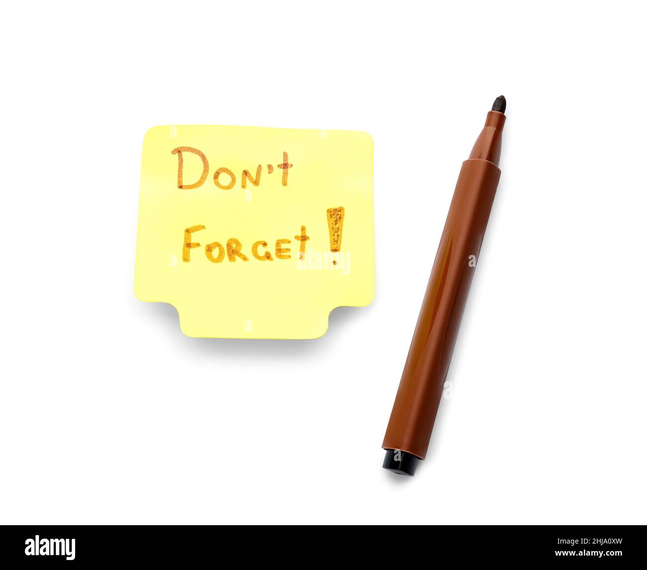 Sticky note with text DON'T FORGET and marker on white background Stock ...
