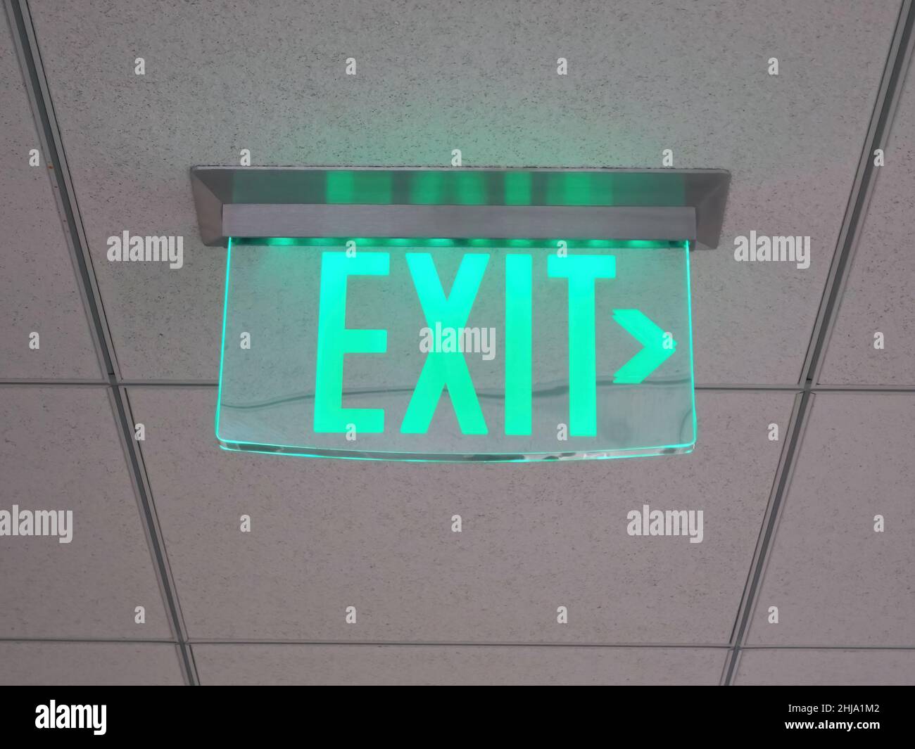 Overhead illuminated sign hi-res stock photography and images - Alamy
