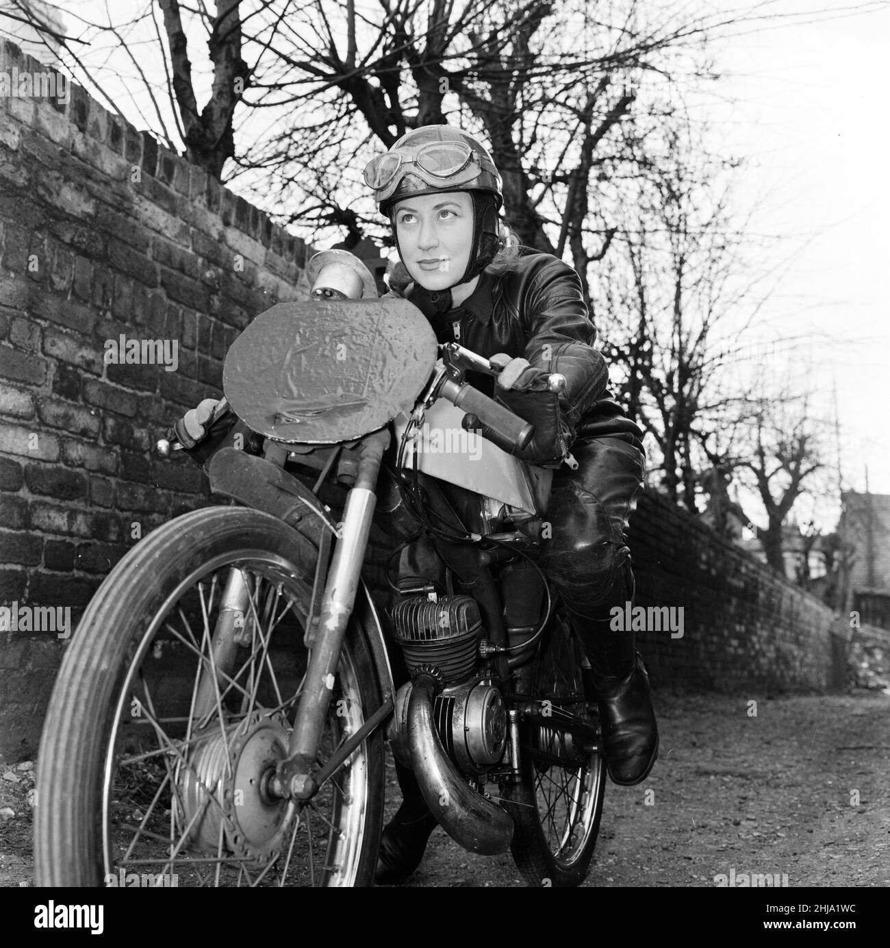 Beryl Swain, housewife and motorcycle road racer from Walthamstow ...