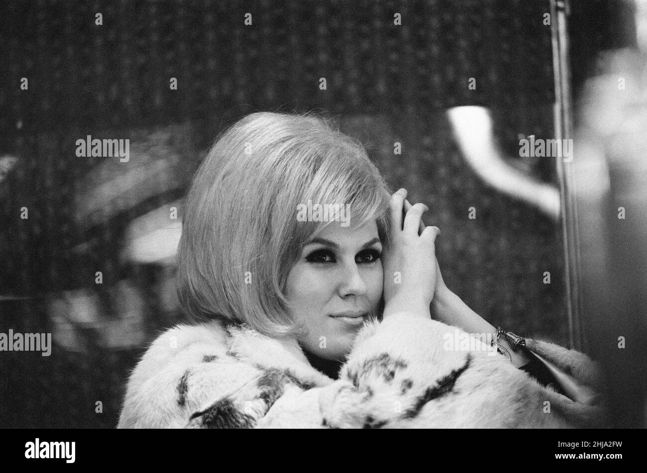 Dusty springfield 1960s hi-res stock photography and images - Alamy