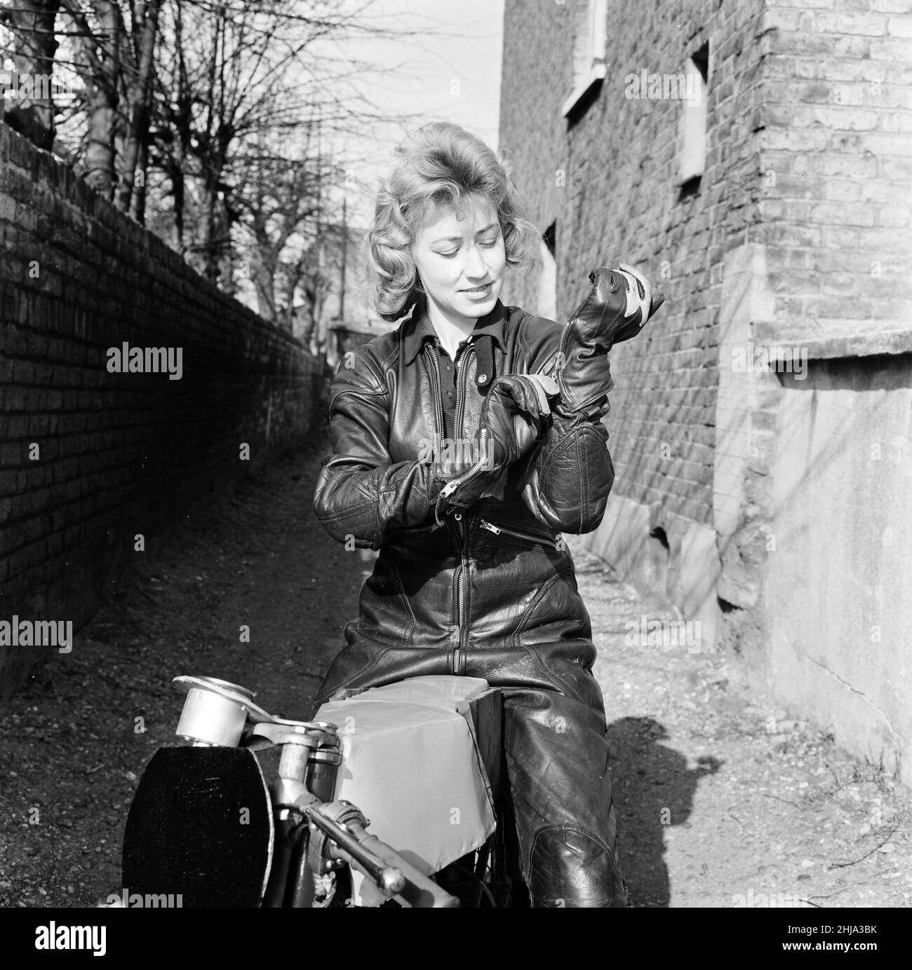 Beryl Swain, housewife and motorcycle road racer from Walthamstow ...