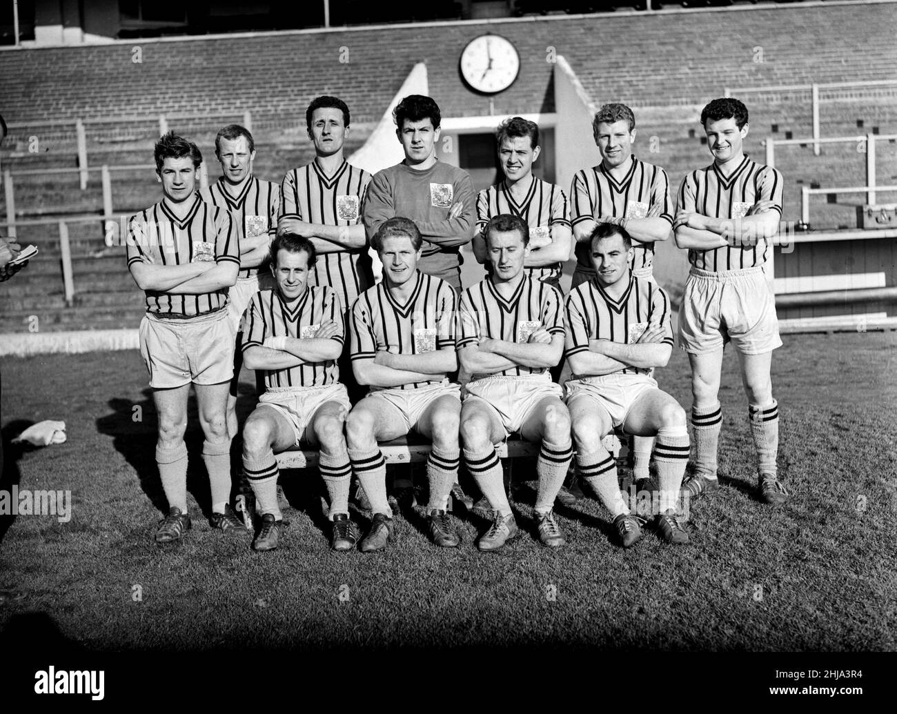 Colin grainger football hi-res stock photography and images - Alamy