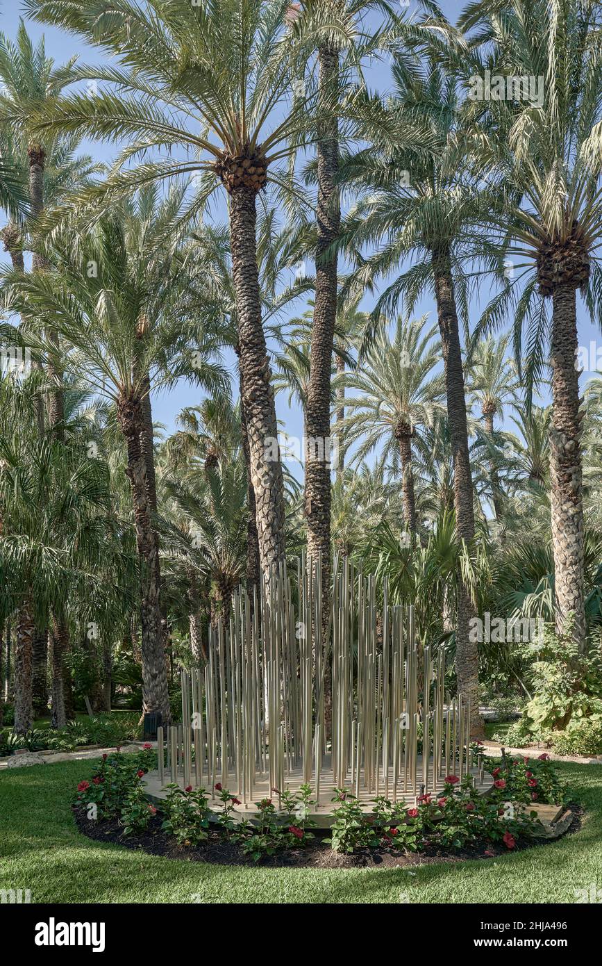 Famous palm tree sculpture hi-res stock photography and images - Alamy